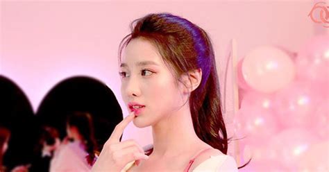 베리굿 조현 속옷 광고 현장 사진 공개갓 섹시 포텐 폭발