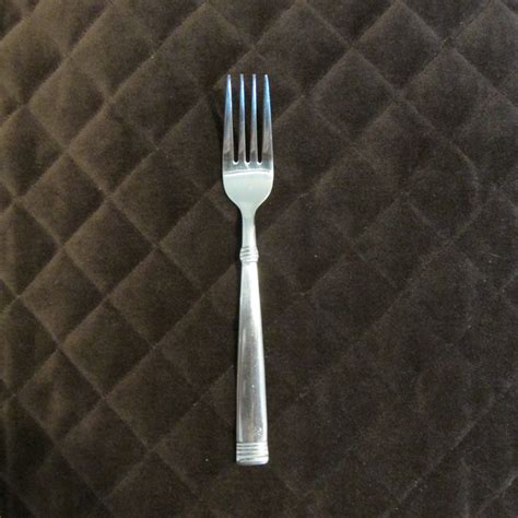 International Stainless China Flatware Palisades Dinner Fork Glossy