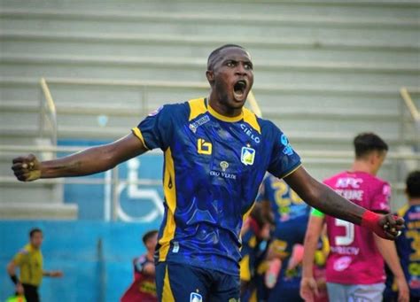 Luis Caicedo Nuevo Muro Defensivo Del Emelec Expedientes