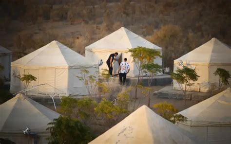 رزرو اقامتگاه کویری اتاق چادر کومه لیست و قیمت اتاق‌ها متین آباد