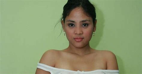 Cerita Dewasa Sex Hebat Pembantu Si Mbok Tami Goarena