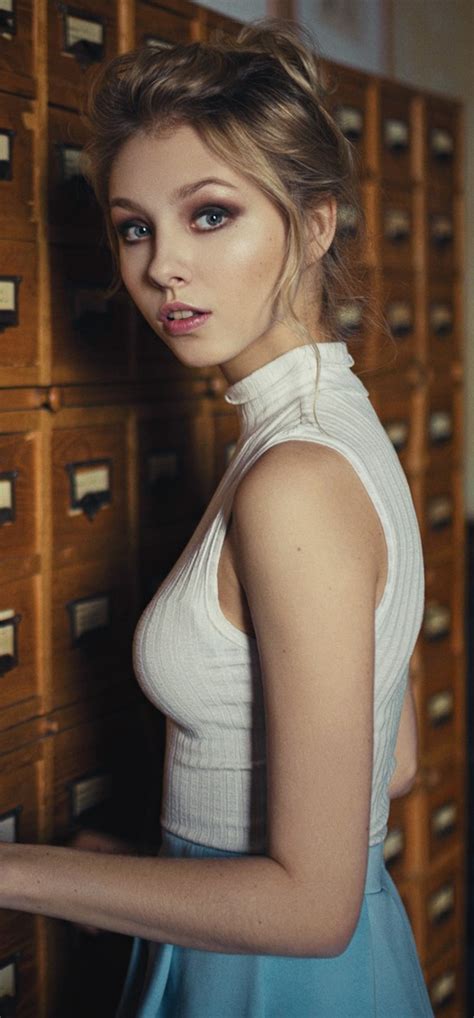1242x2668 Alice Tarasenko Looking At Viewer Iphone Xs Max Hd 4k