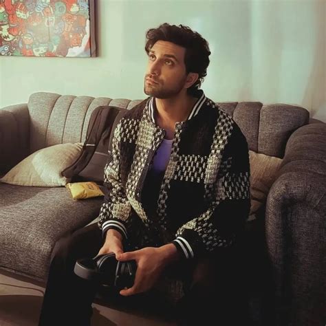 Ahad Raza Mir On Being Hum Tv And Farhat Ishtiaq Favourite Actors It Cast Heartthrob