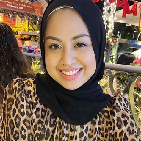 Siti Nur Hsym Nur Hsym • Threads Say More