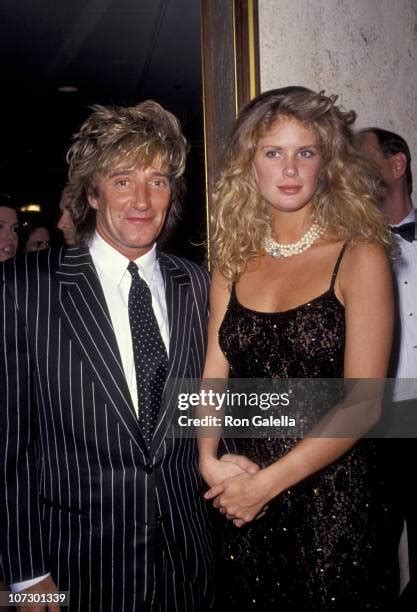 Rachel Hunter 1991 Photos And Premium High Res Pictures Getty Images