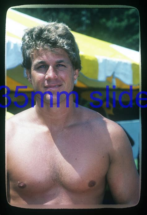 9547reb Brownbarechested Shirtlesscaptain Americayor35mm