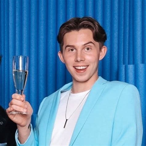 Julien Pinsonneault Jujupin • Threads Say More