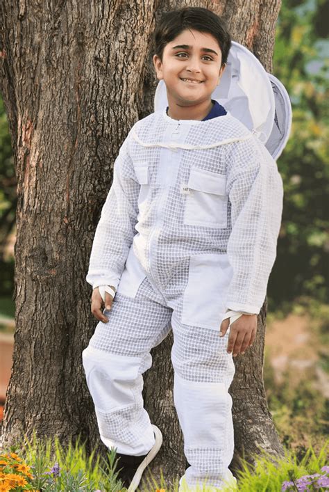 Oz Armour Trusted Beekeeping Suits Brand Since 2016