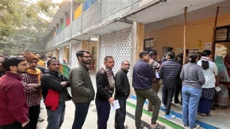Delhi Assembly Elections 2025 4655 Voter Turnout Recorded Till 3 Pm