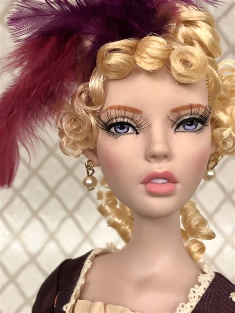 “afternoon Walk” Deja Vu Collection Vinyl Doll By Tonner