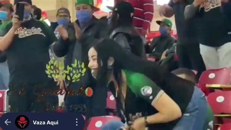 The Busty Hottie Flashed Her Tits In The Crowd And Made The Crowd Cheer Cnn Amador