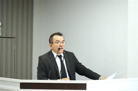 Massilon Volta A Cobrar Concurso Público Em Parintins E Questiona Papel