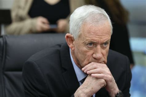 דר גדי טאוב אם לגנץ הייתה טיפת שכל פוליטי הוא היה קונה את עולמו Tov אקטואליה יהודית