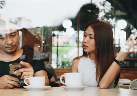 A Therapists Guide To An Anxious Avoidant Relationship — Madison