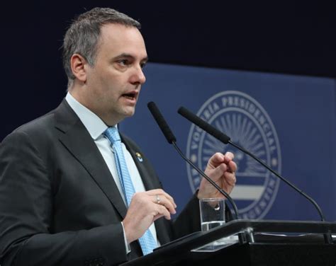 Adorni Y El Criptogate No Hay Ningún Funcionario A Quien Aplicarle La Guillotina”