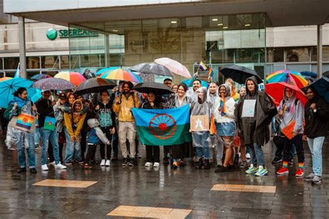 Training For Addressing Intersectional Discrimination Among Roma Youth