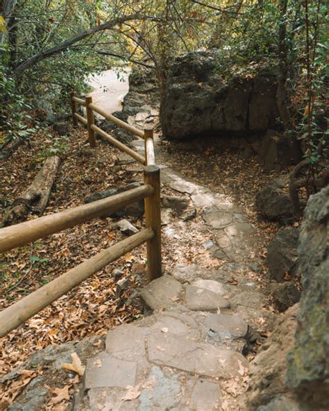 How To Hike The Solstice Canyon Trail In Malibu