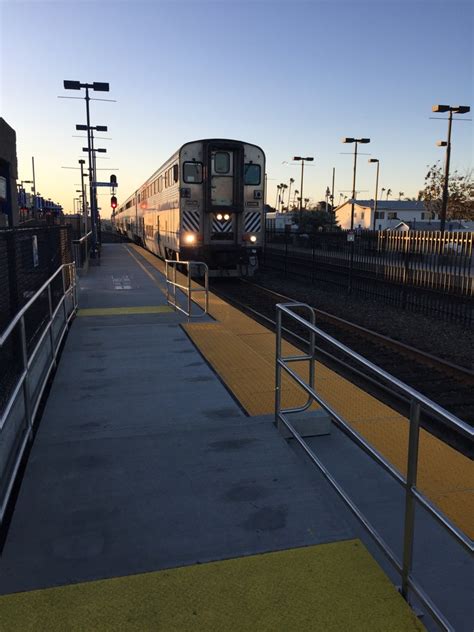 Amtrak 86 Photos And 72 Reviews Train Stations 235 S Tremont St