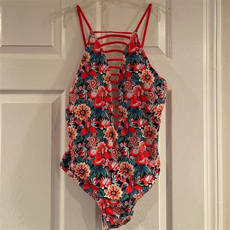 One Piece Bathingsuit Gem