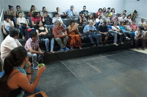 El Teatro Entre La Protesta Y Los Festejos