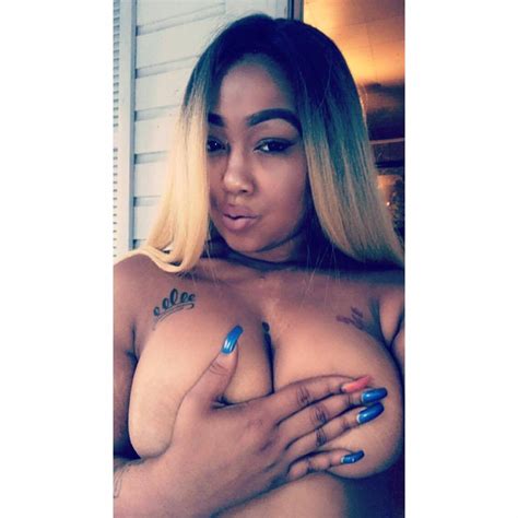 Jasmine White Shesfreaky