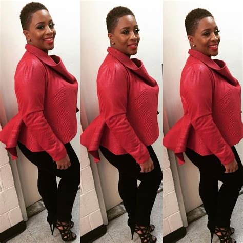 Avery Sunshines Feet