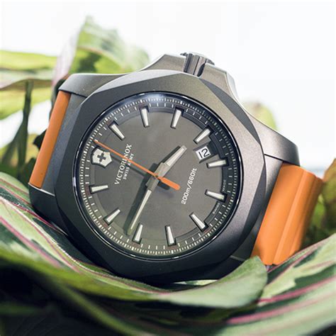 Обзор часов Victorinox I.N.O.X. Titanium — Портал про мужские наручные ...