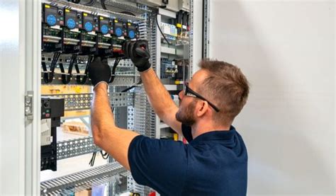 Cert Iii In Electrotechnology Electrician Uee30820