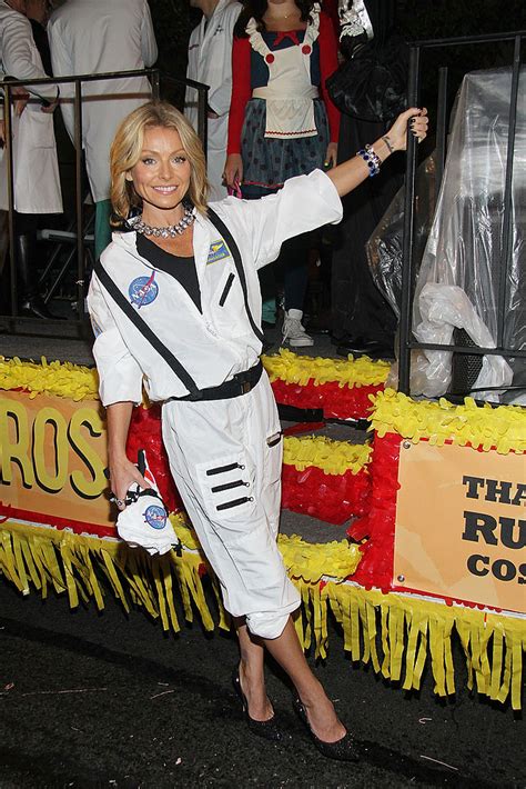 10 Easy Last Minute Halloween Costumes For Women Over 50 Womans World