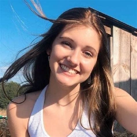 6 Hot Sexy Pyper Jones Bikini Pics