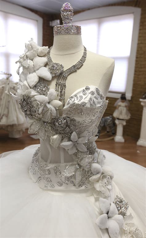 How Much Does A Gypsy Wedding Dress Cost 60 Photos