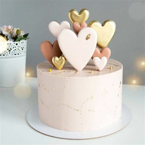 Fondant Cake Places At Edward Cramer Blog
