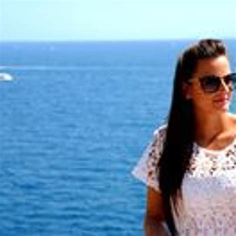 Stream Dóra Bors Music Listen To Songs Albums Playlists For Free On