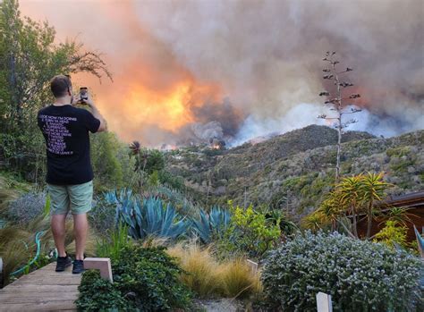 Horrifying Moment The Hills Star Spencer Pratt Watches His Home With