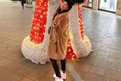 Polizei Razzia Bei Rapperin Kitty Kat Freund Wegen Geldfälschung In Haft