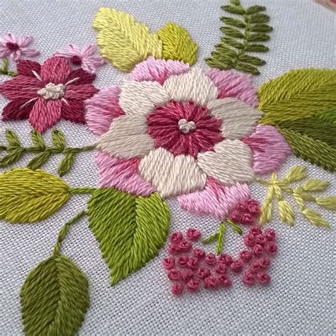 Bordando Hermosas Flores Bellos Trabajos Y Clases Para Las