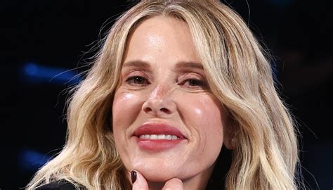 Alessia Marcuzzi Lancia La Tendenza Più Hot Dellinverno La Gonna Di Pelle