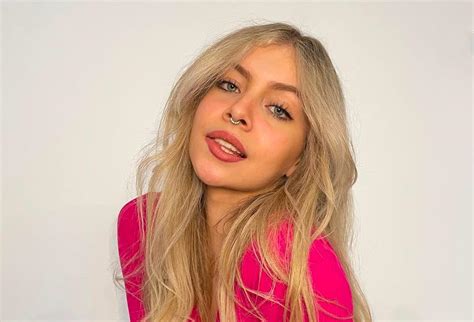 Ellas Son Ximena Y Farah Las Hermanas De Maya Nazor