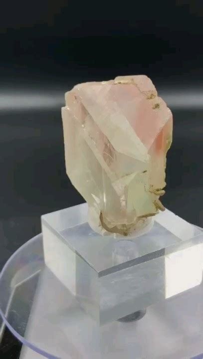 Asadullah Safi On Linkedin ️flourait Crystal ️ Stunning Flourait