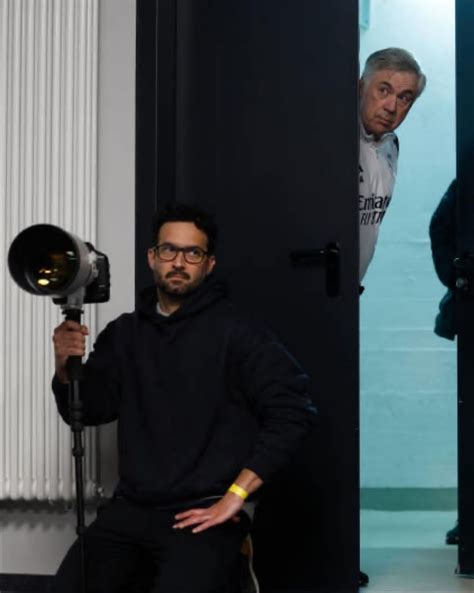 👀 کارلو آنچلوتی در حال دید زدن کنفرانس تونی کروس 😄 طرفداری