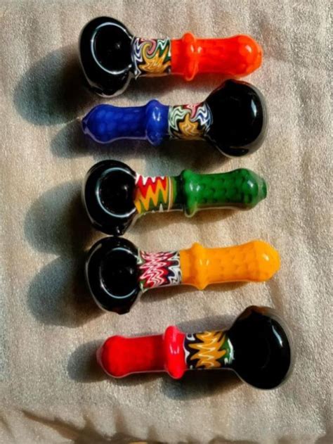 Glass Smoking Pipes Feature Excellent Durability Light Weight