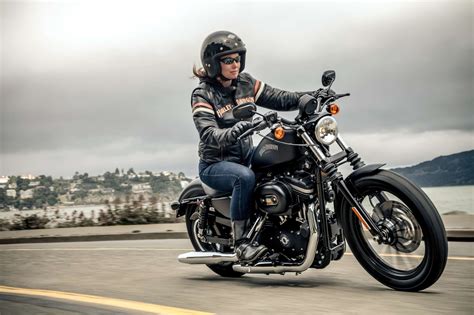 Motorrad Vergleich Harley Davidson Sportster Xl 883 N Iron 2013 Vs