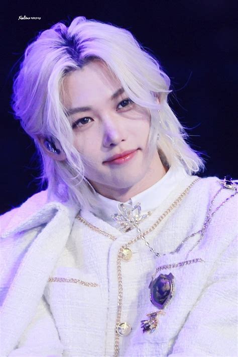 Skz Skzfelix Felix Celebridades Masculinas Cantores Diário De Fotos