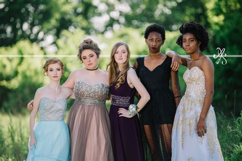 Girls High School Prom Portraits