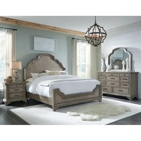 P152170 Pulaski Furniture Bristol Queen Panel Bed