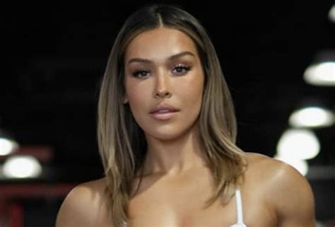 Bodybuilder Cass Martin In Two Piece Workout Gear Is Insanely Gorgeous