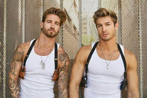 Jeff Kasser E Travis Deslaurier