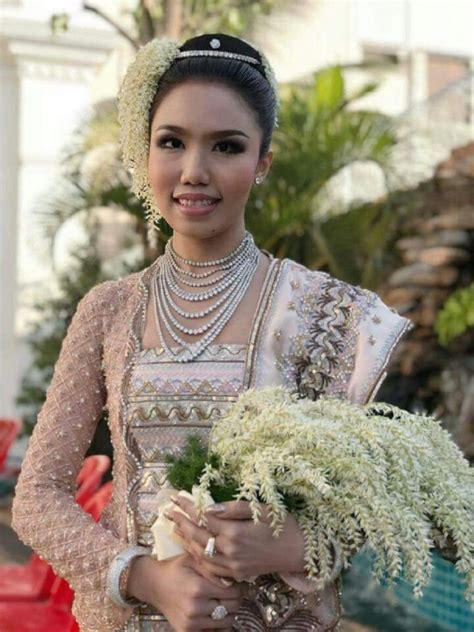 တော်ဝင်သဇင်တို့နဲ့ သူတို့ရဲ့ ပြစ်ဒဏ် Yoyarlay Digital Media And News