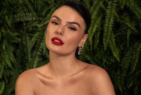 Isis Valverde Fica Noiva De Ex Marido De Wanessa Camargo