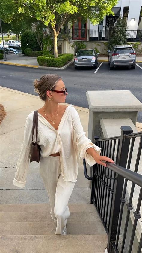 Aritzia Vibes Minimalist Outfit Artofit